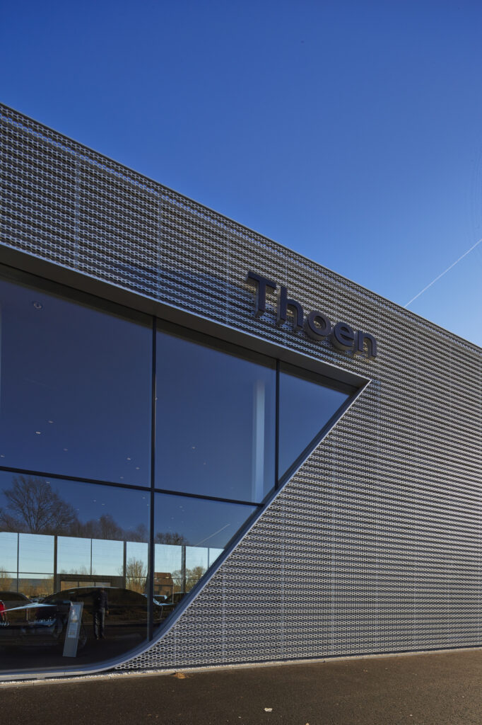 Groep Thoen neemt Ford Van den Bossche in Aalst, Ninove en Zottegem ...