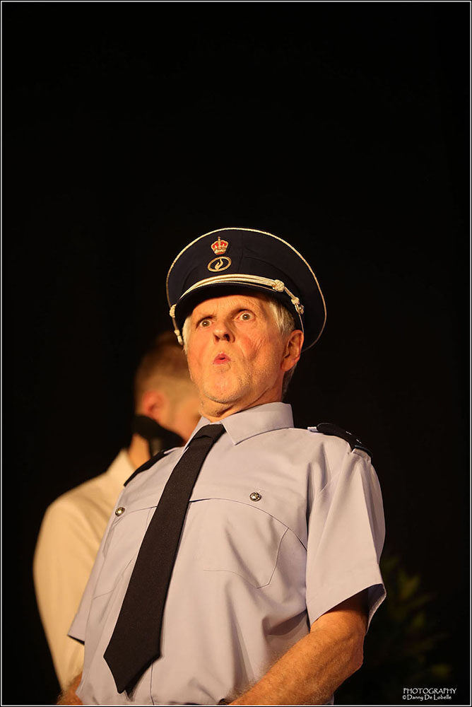 Toneelgezelschap KNAB Bottelare bracht “Den trouw” op de planken – NUUS