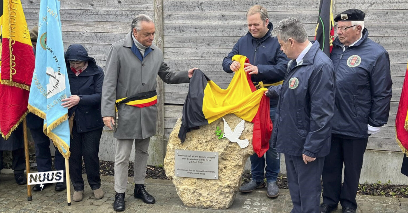 Monument van de Vrede ingehuldigd in Straatje van de Vrede – NUUS