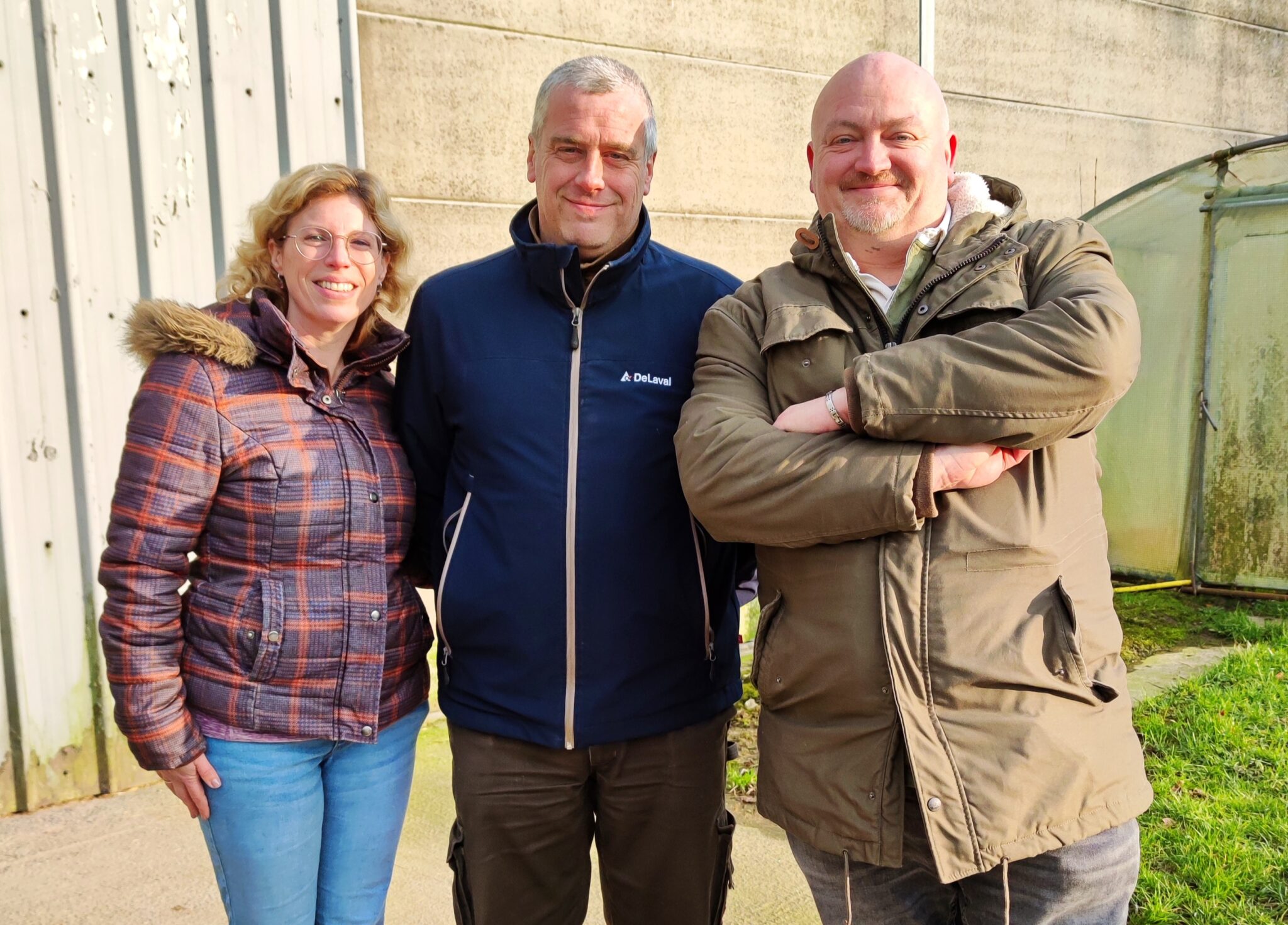 Provincieraadslid bezoekt melkveebedrijf familie De Clercq in Velzeke ...