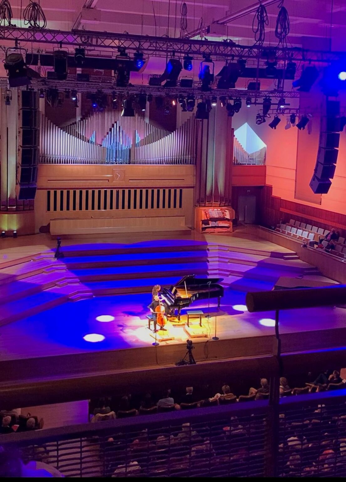 Zottegemse pianiste Aude Van De Keere en cellist Krzysztof Michalski ...